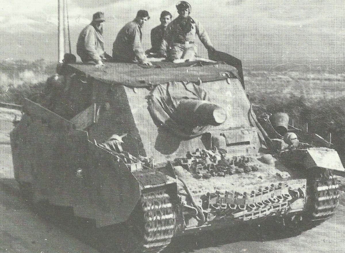 Sturmpanzer IV Brummbär - Weltkrieg2